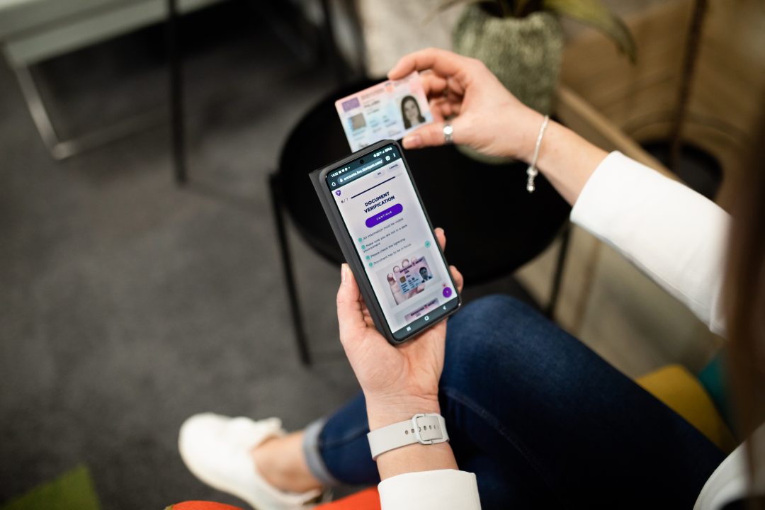 BANKS AND DIGITAL CLIENTS - THE CHALLENGES OF DIGITAL TRANSFORMATION IN ...